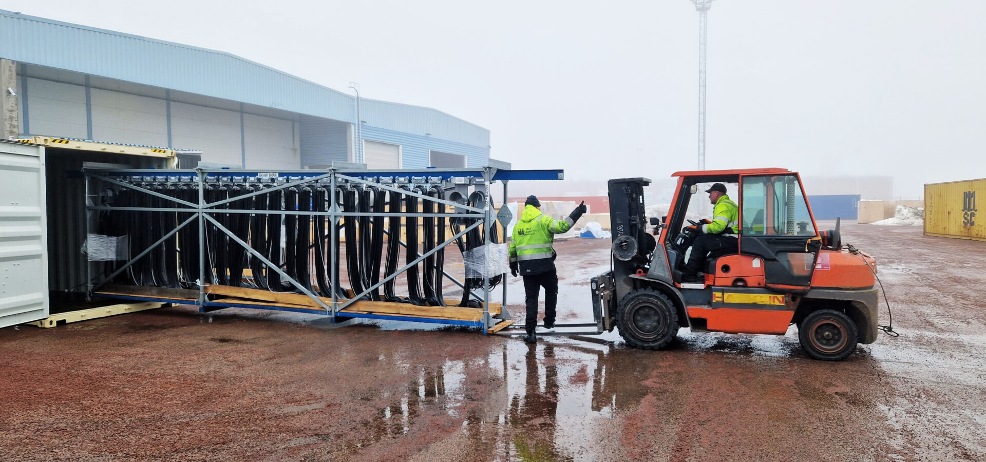 Loading of a power supply cable system - Hacklin Hamiko