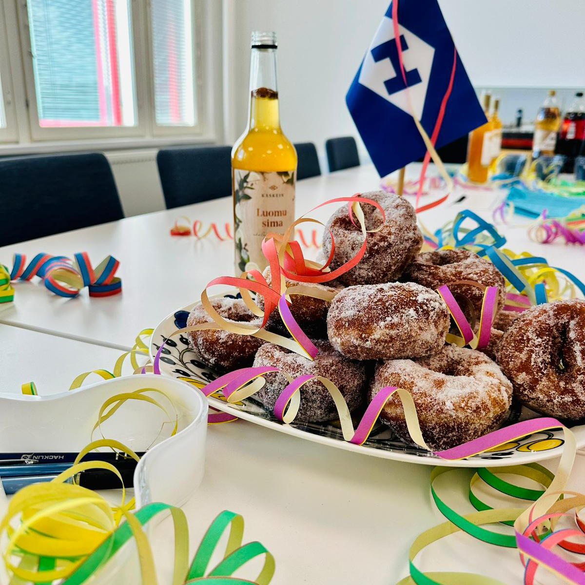 Hacklin Hamiko • Forwarding and warehousing services