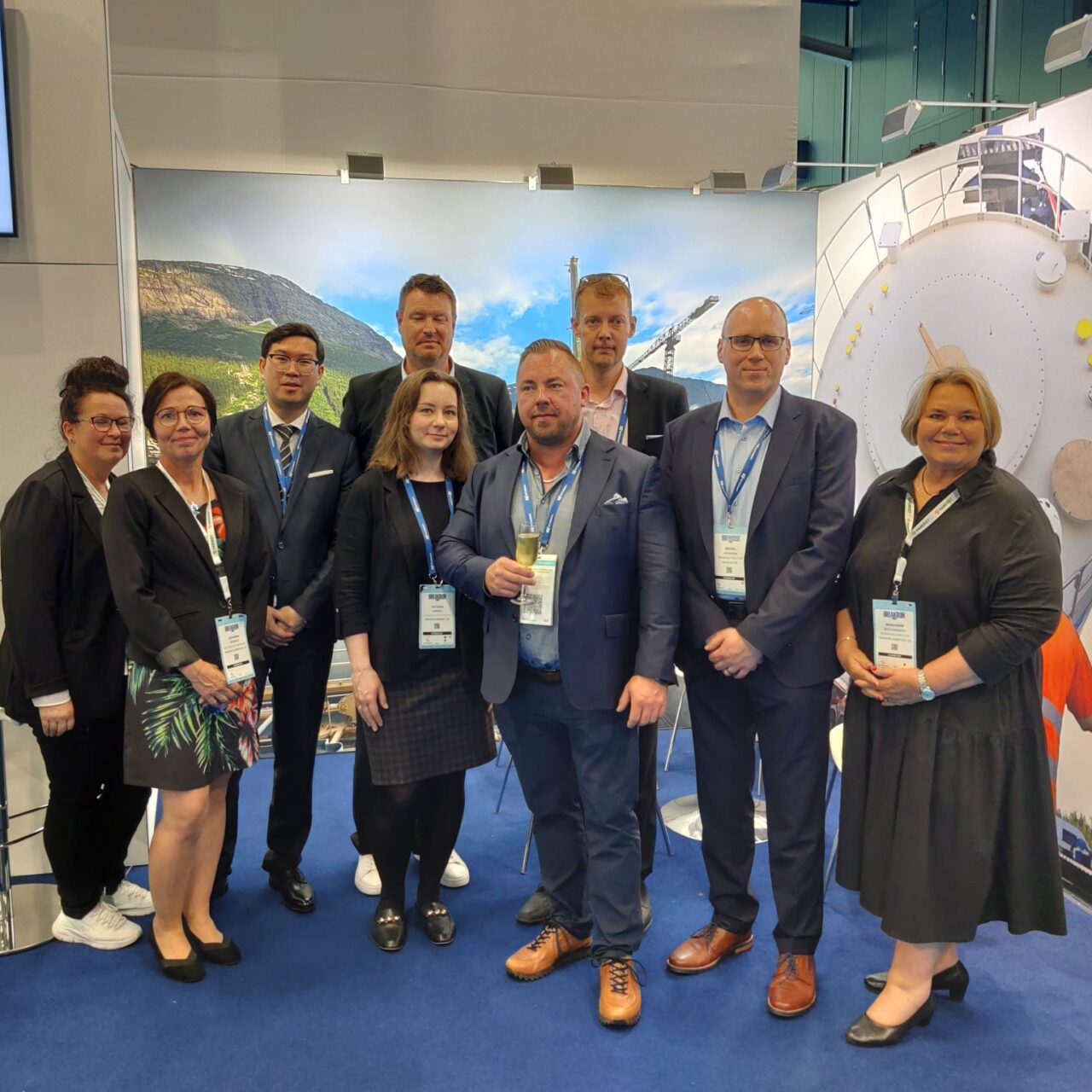 Hacklin Hamiko • Forwarding and warehousing services