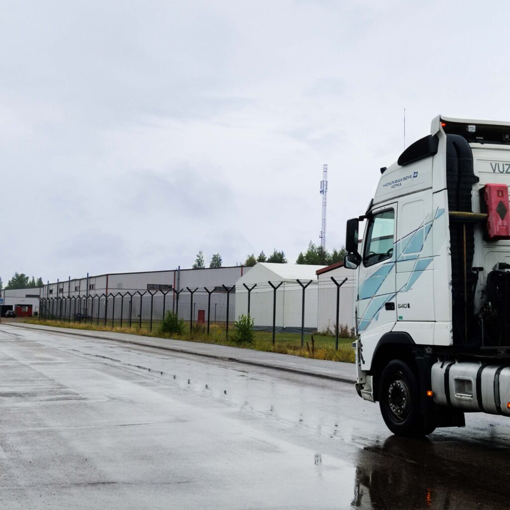 Hacklin Hamiko • Forwarding and warehousing services